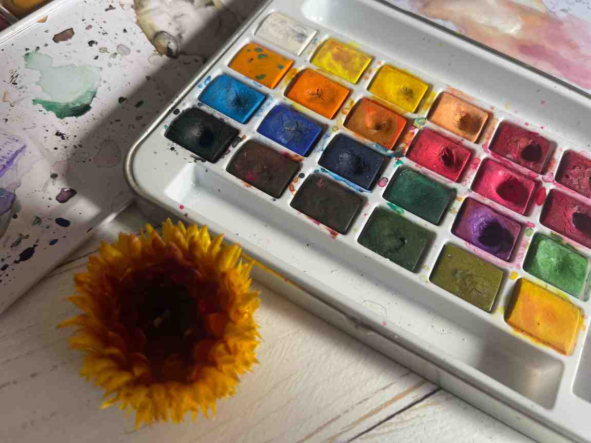 Crea una paleta de colores en acuarela